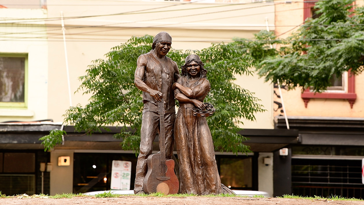 Statues of Archie Roach AC AM and Ruby Hunter | Place, Yarra City Council