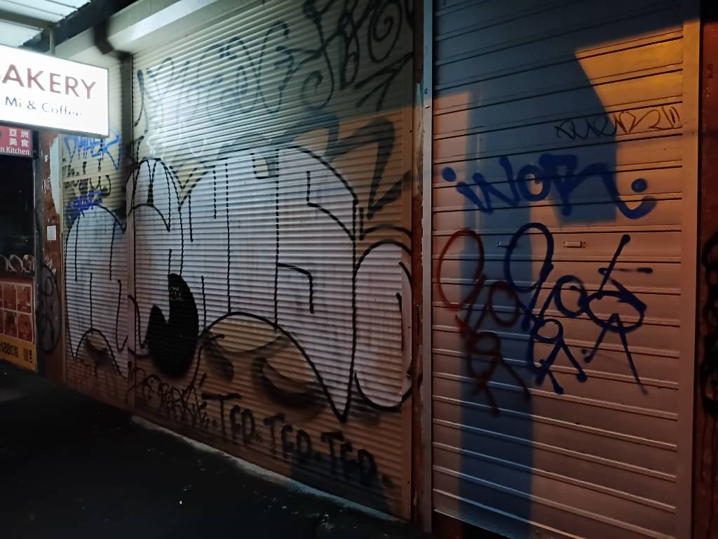 Victoria Street graffiti removal | Yarra City Council